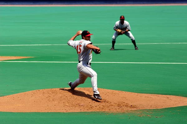 What We Know about Handedness - Breaking Muscle