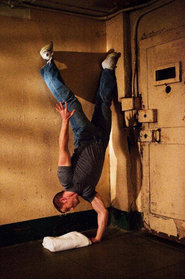 8 Glimpses Into the World of Convict Conditioning - Breaking Muscle