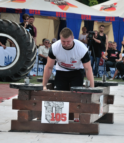 Strongman: Cycle 3, Week 8, Day 2 - Breaking Muscle