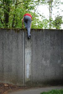Go Run Up a Wall! How to Do a Parkour Wall Run - Breaking Muscle