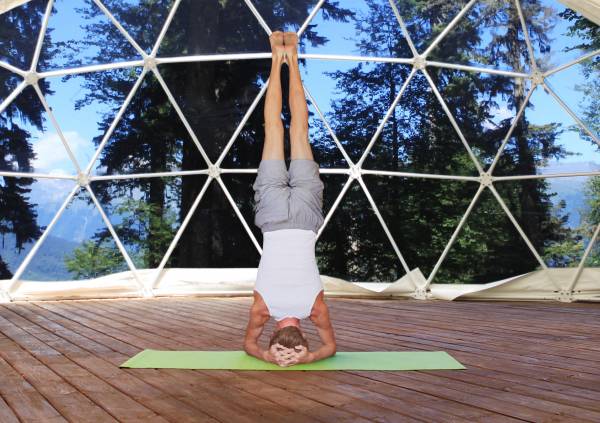 Put Your Feet Up: 5 Reasons You Should Do Inversions - Breaking Muscle