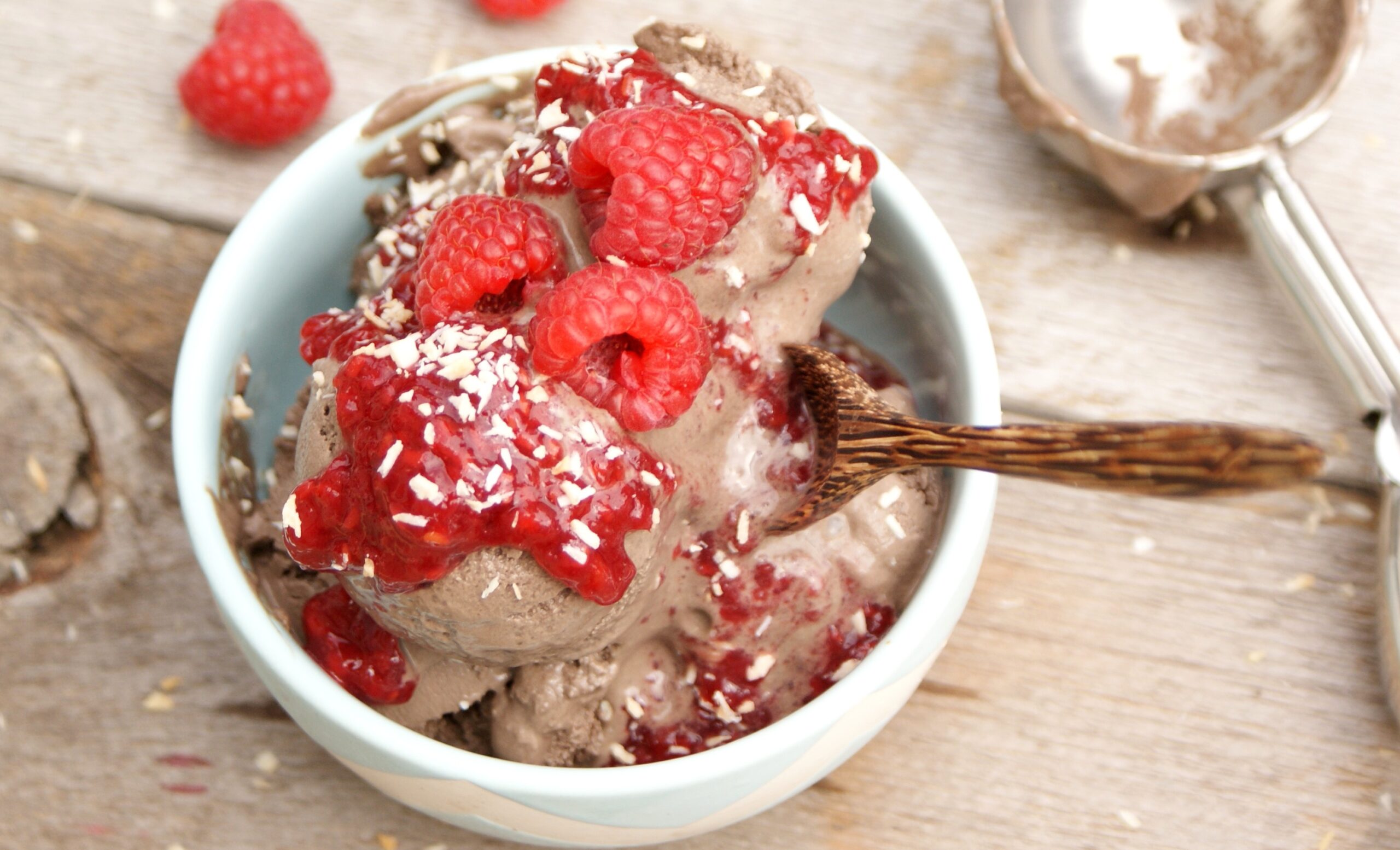 Dark Chocolate Ice Cream With Raspberries on Top: Yes Please ...