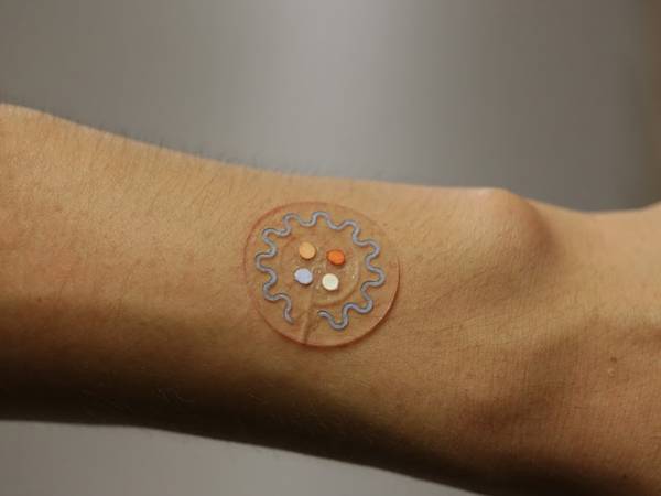 Wearable Tech to Track Sweat and Reduce Dehydration - Breaking Muscle
