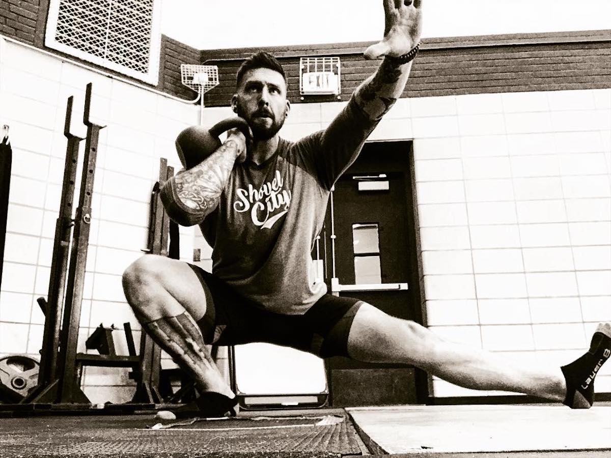 Bridge the Gap Between Strength and Hypertrophy - Breaking Muscle